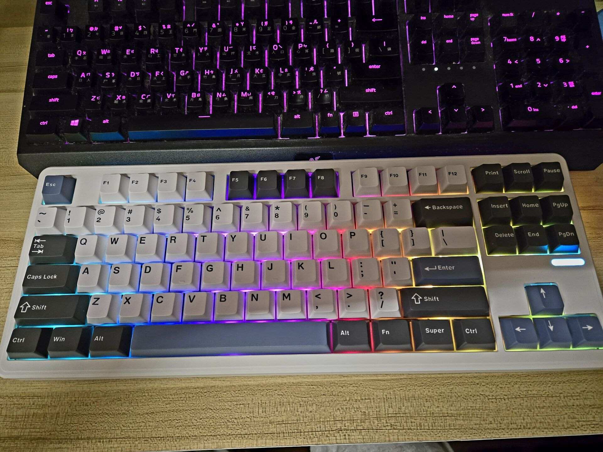 Riccks Rs8，不到800台幣的三模87配列鍵盤，簡潔外觀，獨特內膽，聲音優秀的好鍵盤。 - gpgp9988的創作 - 巴哈姆特