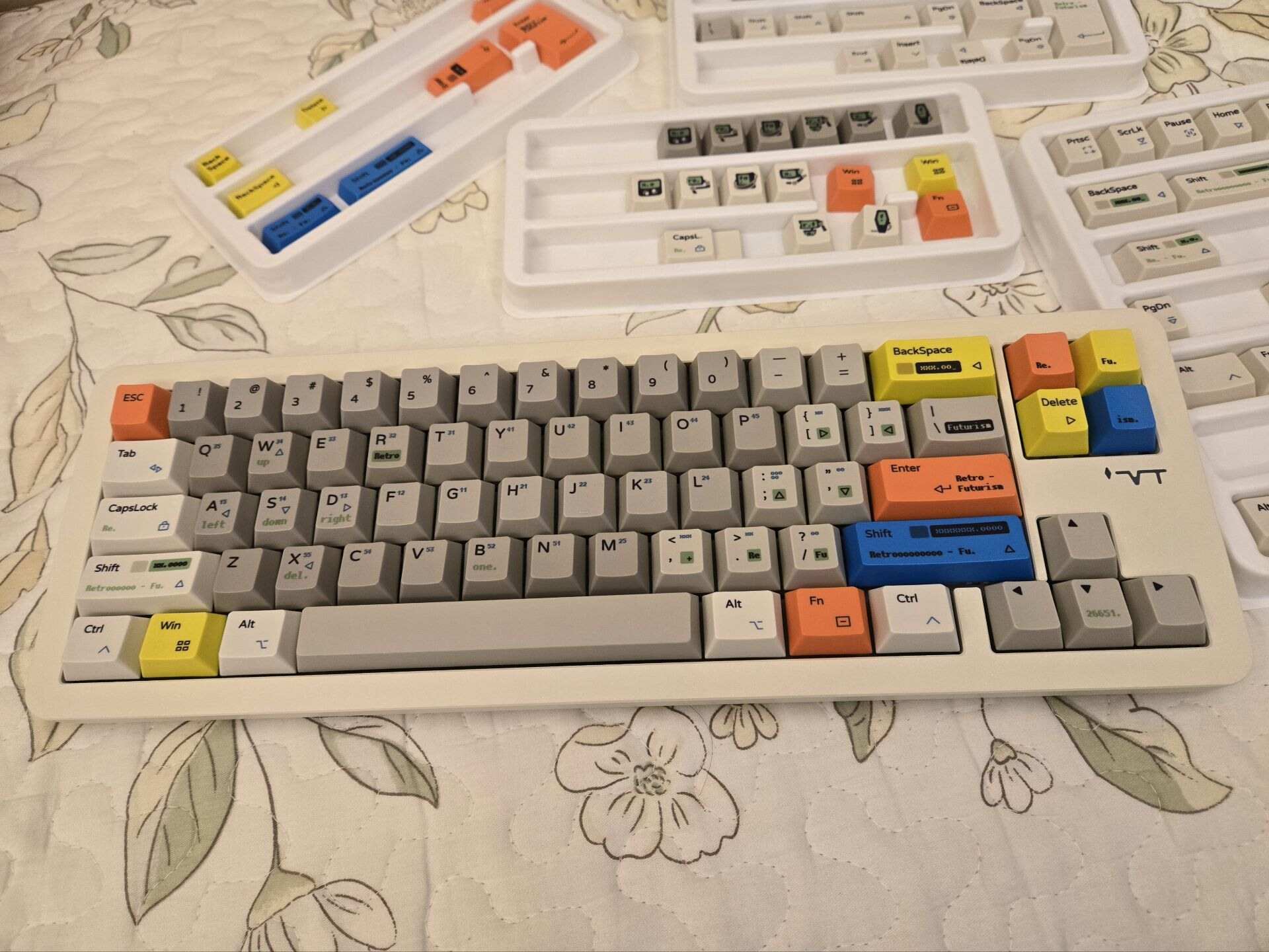 VTER-JEET65開箱，少見的田字65配列，三模全鋁鍵盤套件，不到900台幣，少見的配列及優良的素質。 - gpgp9988的創作 - 巴哈姆特